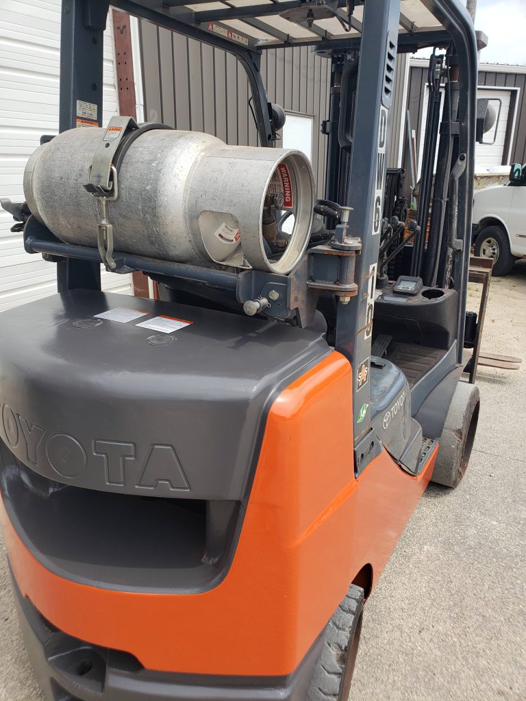 #002 Toyota Turret Truck Model 8FGCU30 - Used - Welter Storage